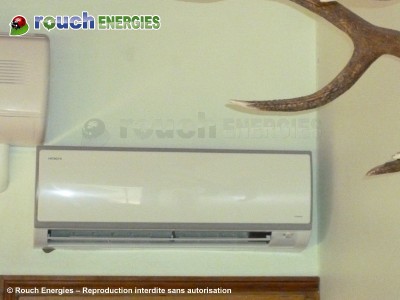 Split de clim réversible Shirokuma de Hitachi en Ariège